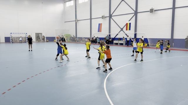 05 Мальчики - Желтые