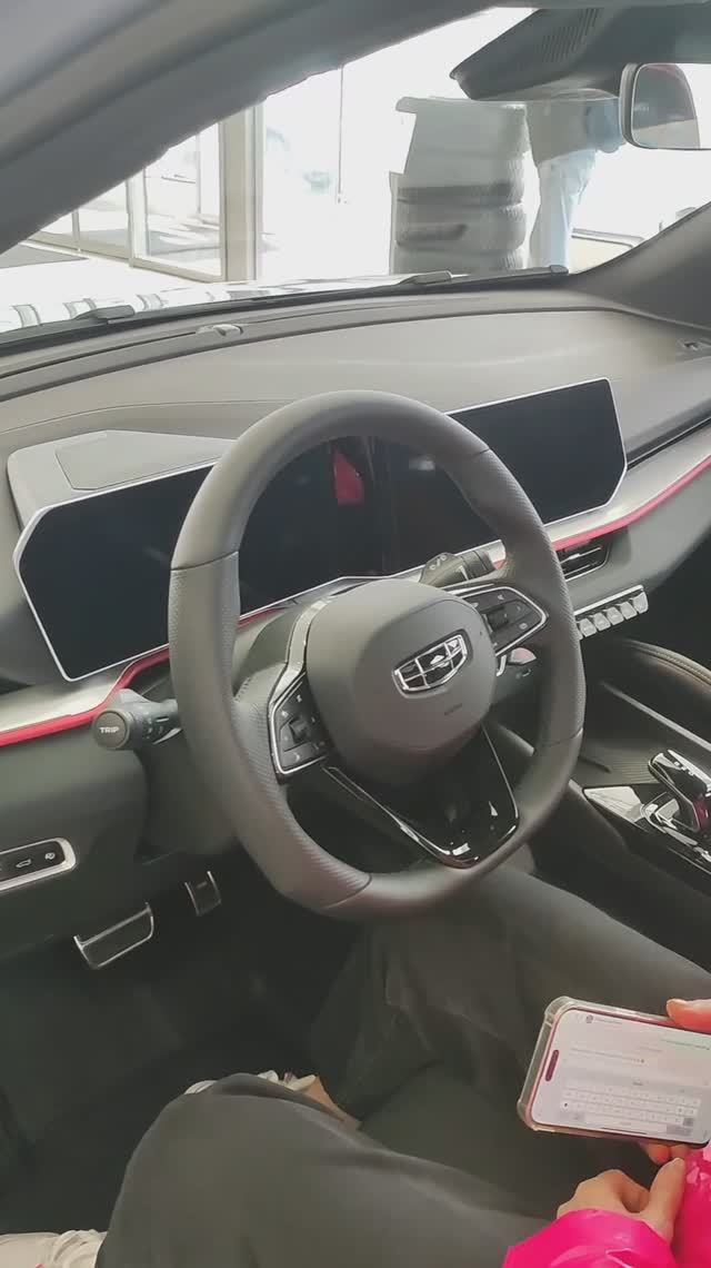 Mini обзор Geely Coolray