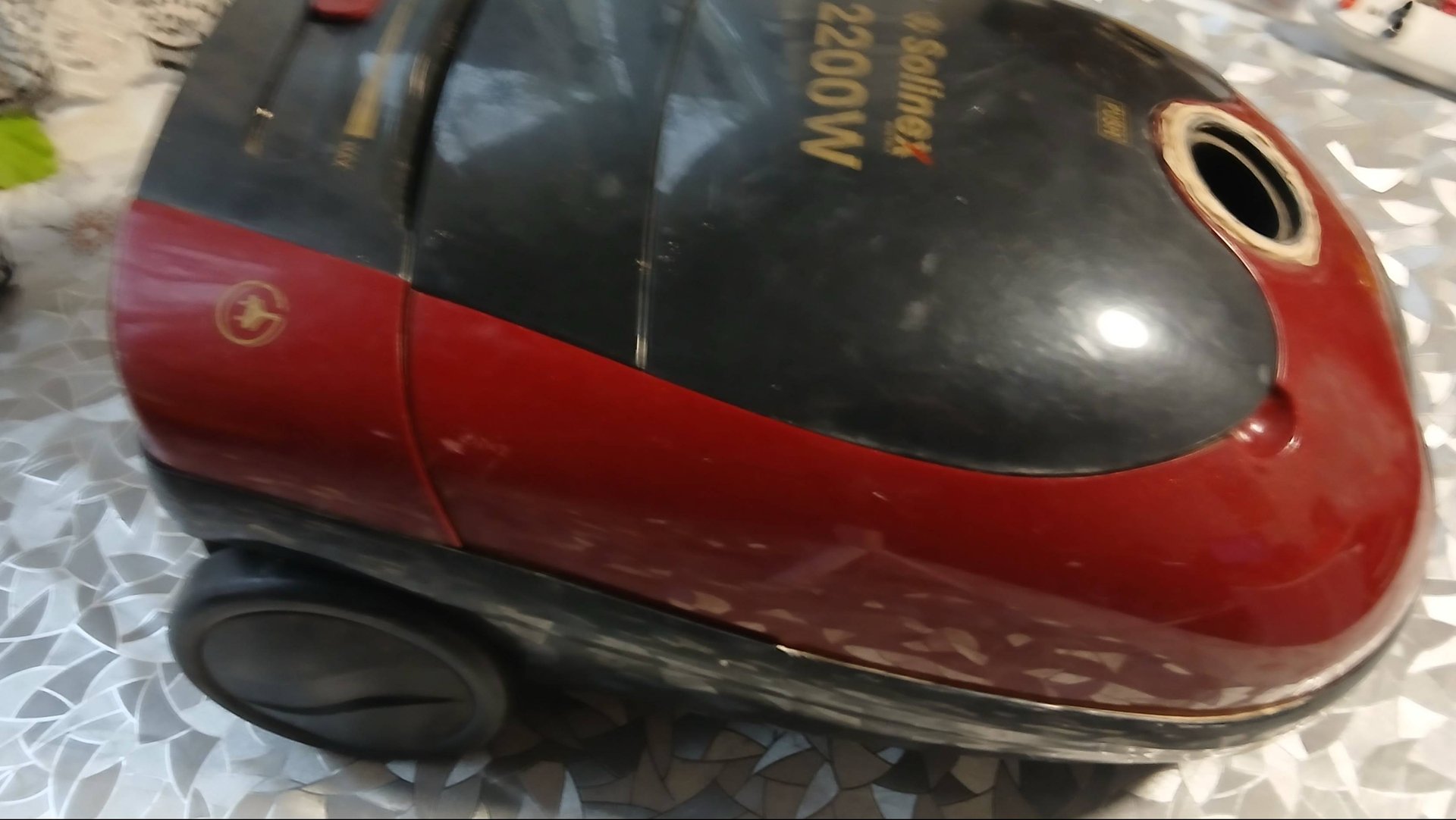 Пылесос с мусорки.