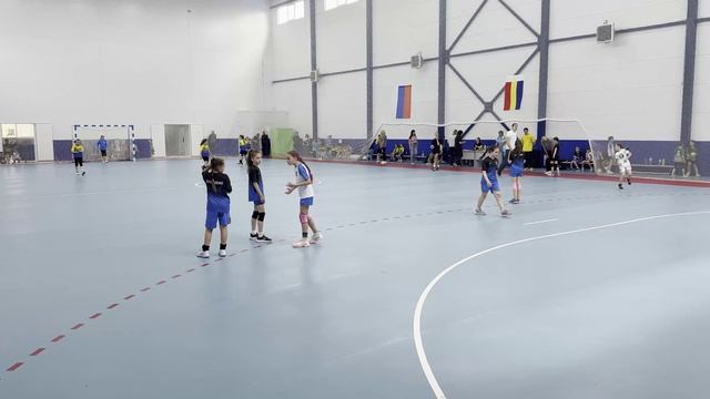 02 Девочки - Желто-синие