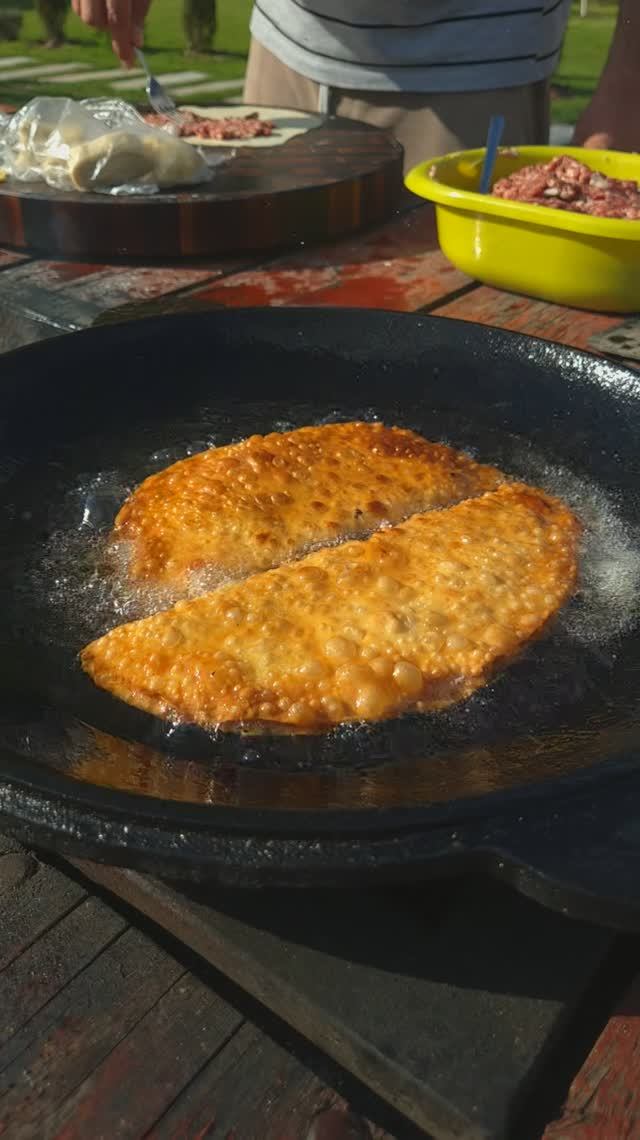 Чебуреки бомбические честно говоря