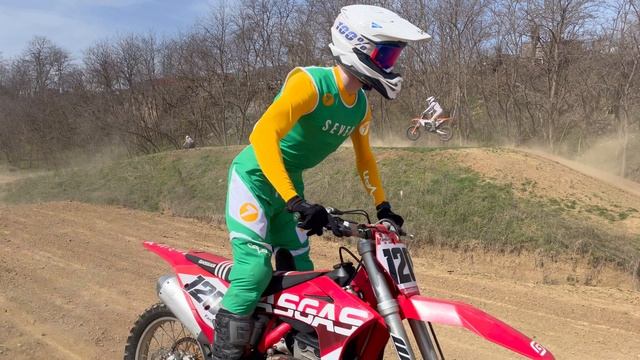 Школа мотокросса ZRT Тренировка прыжков