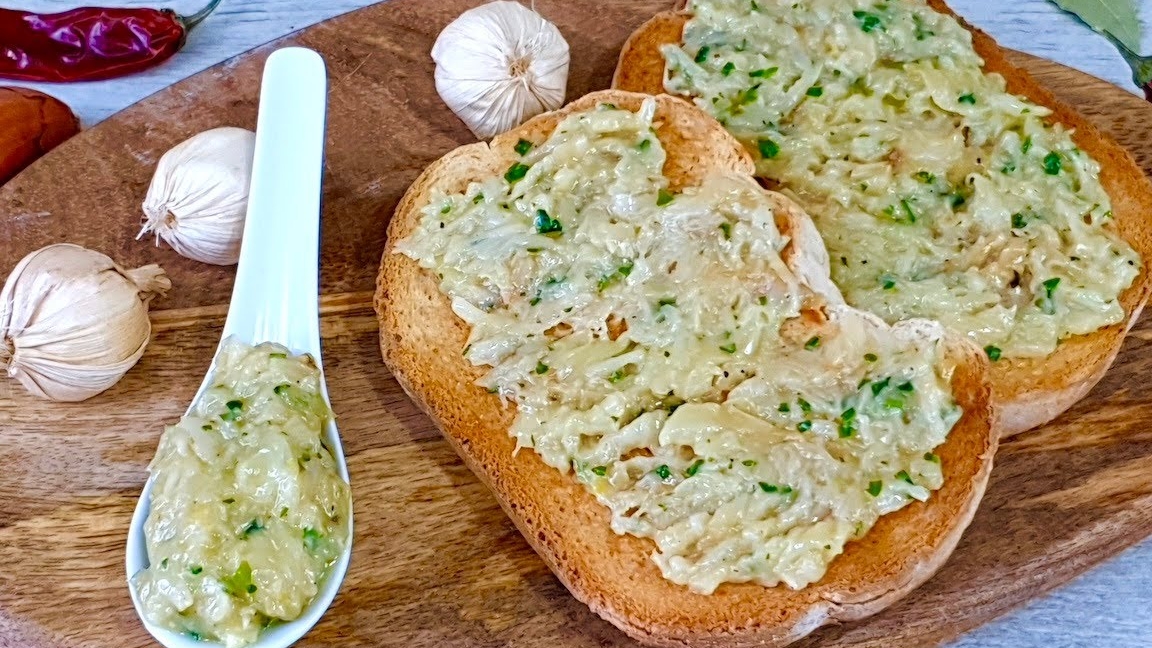 Чесночное масло. Намазка на хлеб. Простые и вкусные рецепты.