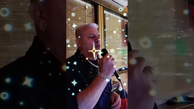 Новогодняя вечеринка в стиле 90-х годов