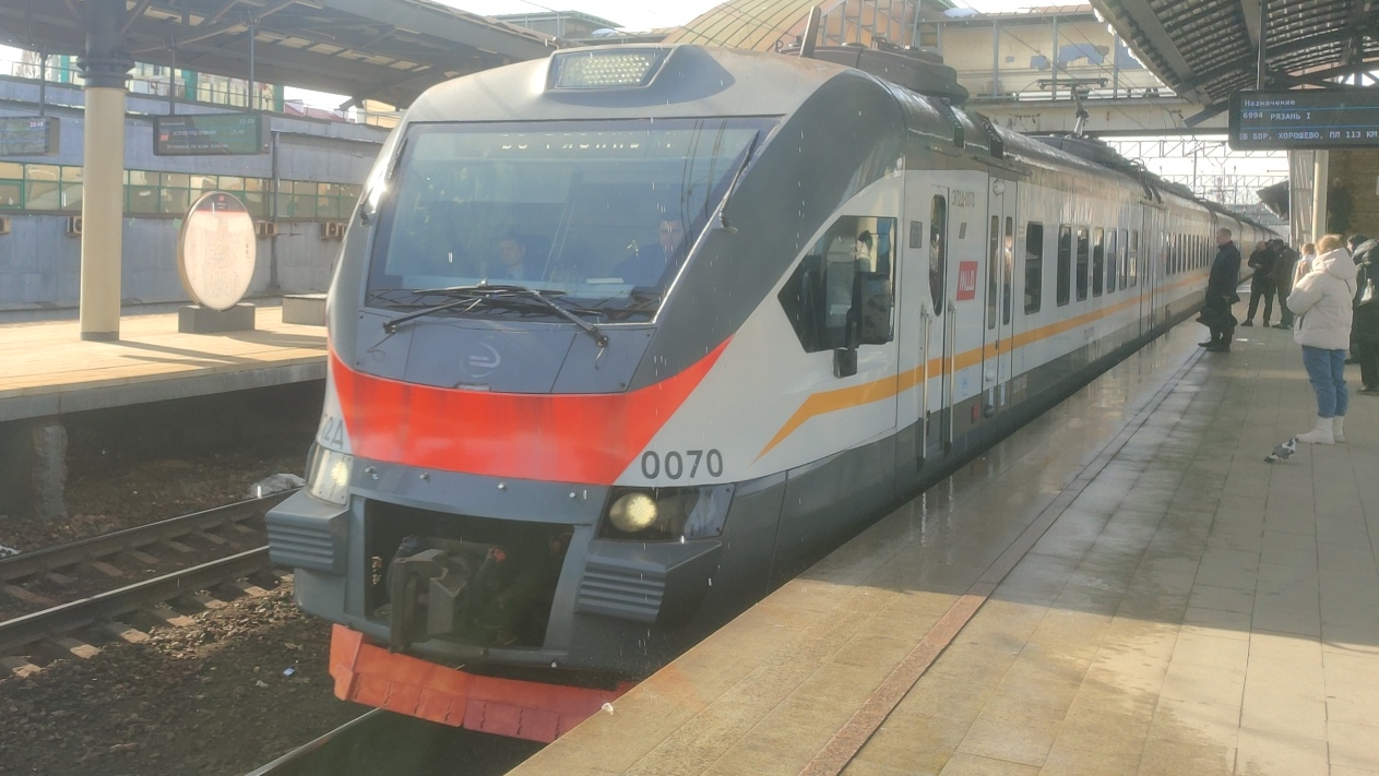 Электропоезд ЭП2Д-0070 "из Москвы в Рязань" на станции Люберцы (МЦД-3) / 12.04.2025 г.