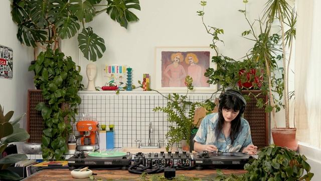 Retro Discoteca, Italo, Eurodance & Synth-Pop Classics with Abbie Gobeli