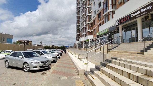 Закрыли Пятерочку! ЖК Чёрное Море против магазина у дома в Анапе!