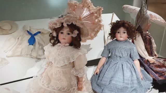 Ольга, Татьяна, Мария, Анастасия и Алексей - дети Николая II. Это вещи великих княжон и цесаревича