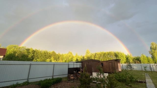 21-05-2025 сегодняшняя радуга. Хотя вроде она запрещена в России