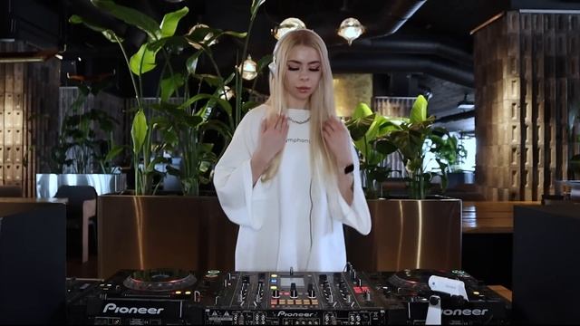 Bella Kri - 7loft, Lviv  Live Dj Mix