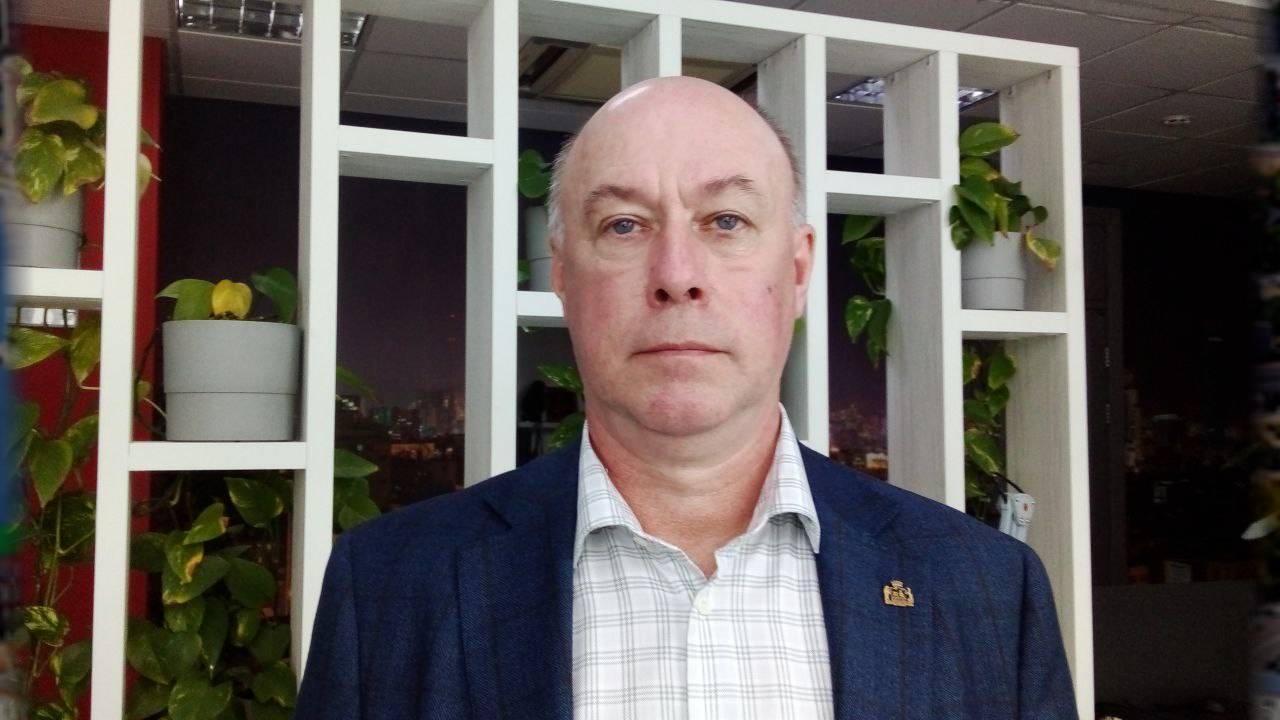 Горячую воду отключать не будут. Только в отдельных местах.