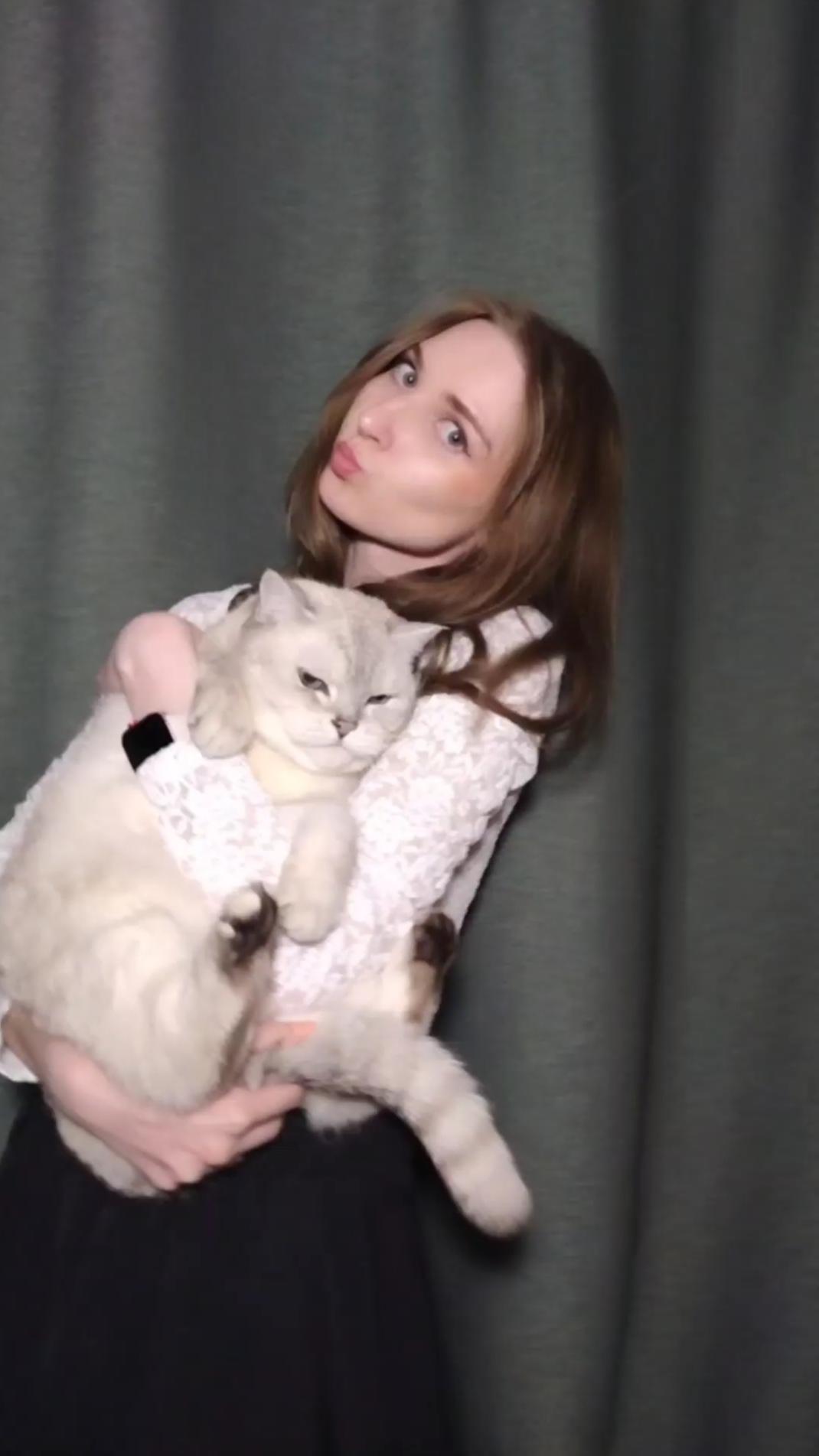 Девушка-кошка 🐈 #юлияuy #тренд #переход #кот #блогер #рек #blogger #cat #challenge #trending