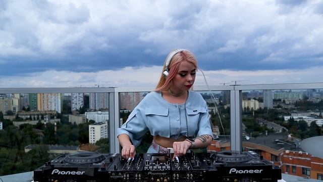 Bella Kri - Live Dj Mix Melodic techno, Progressive House