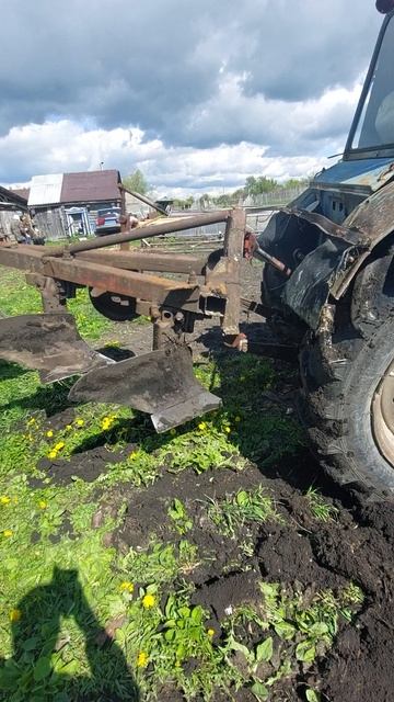 Весенняя пахота на МТЗ-80