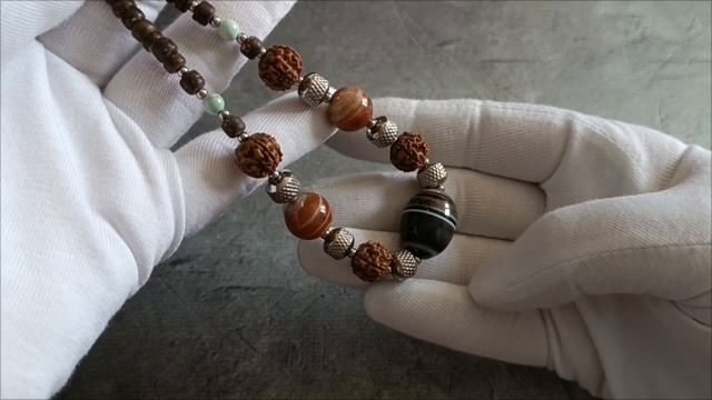 Мужские бусы