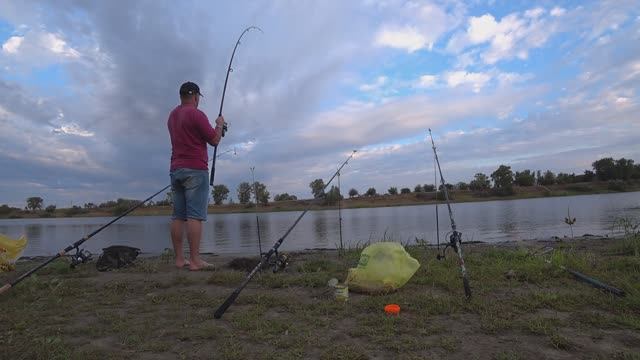 Рыбалка с ночёвкой Река Ахтуба Волжский. Конец лето.