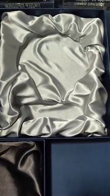 Коробки из дизайнерского картона с ложементом #награды #купитьнаграды #нагрвдывсем