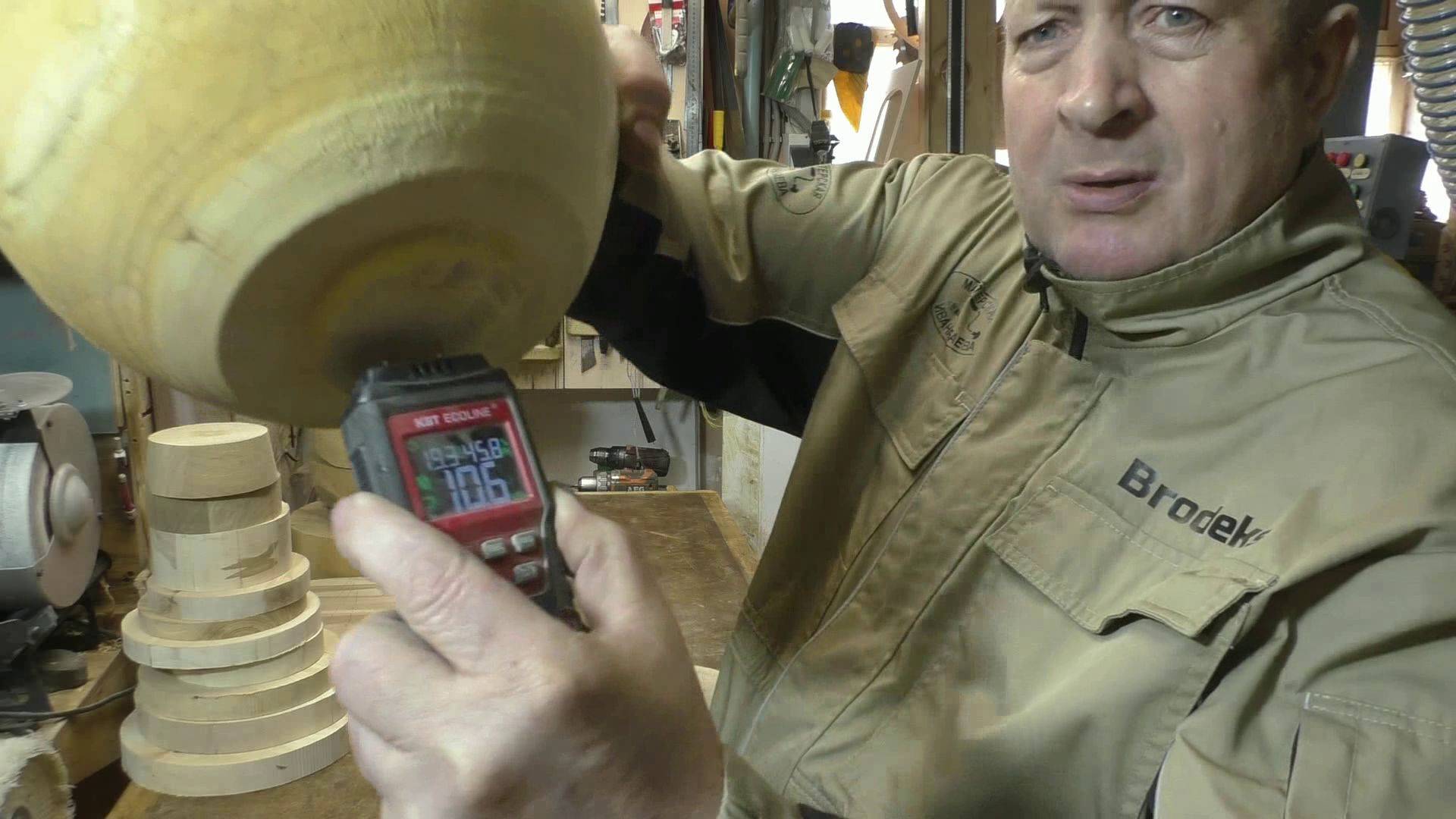 Дежа для теста, из дерева. Изготовление на токарном станке. Материал клён и грецкий орех.