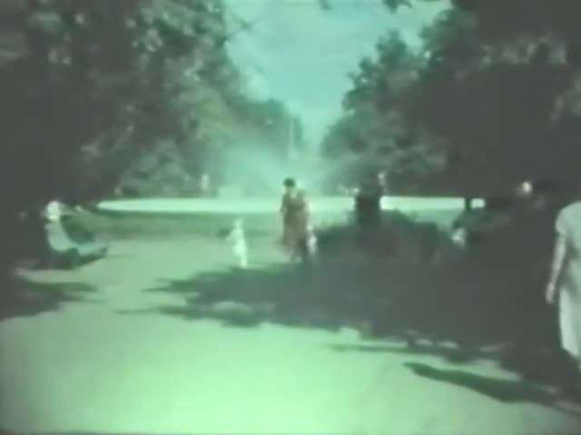 Город Киров 1970-е 80-е годы. Фонтан на Театральной площади.  Детский парк.