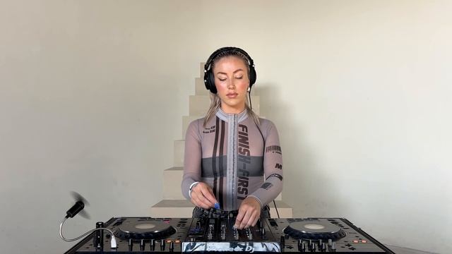 ARi - Metasin Live Series Ep. 012