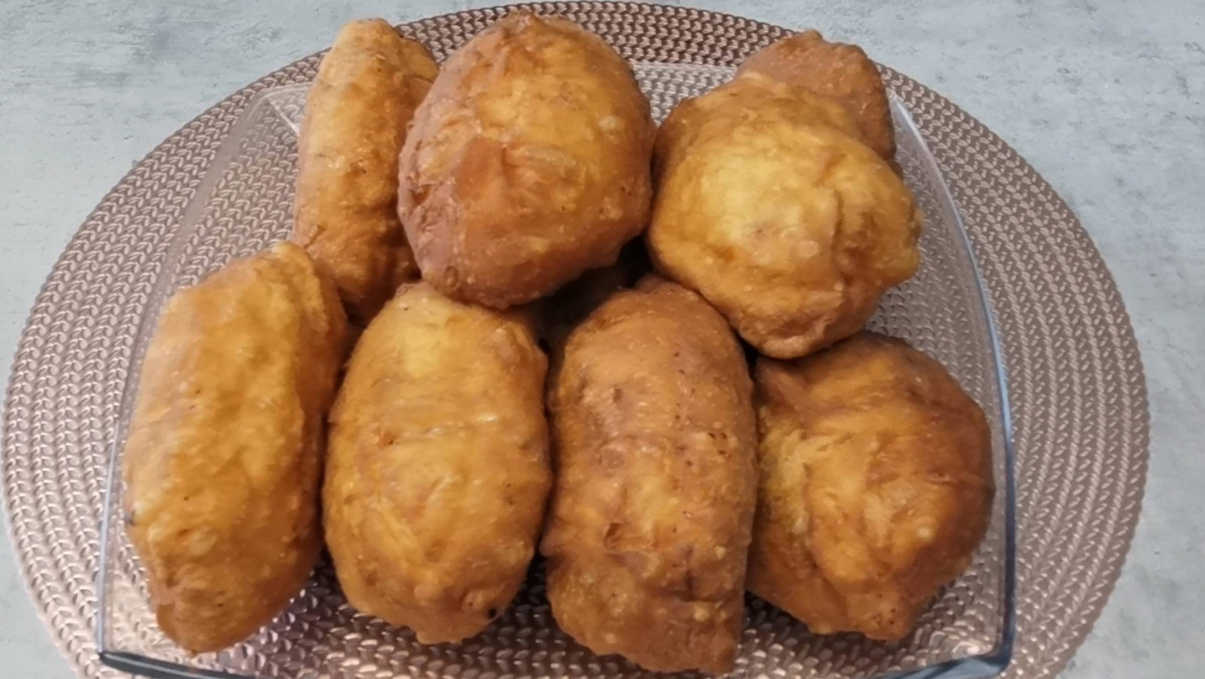 Пирожки с земляникой. Сочные и очень вкусные.