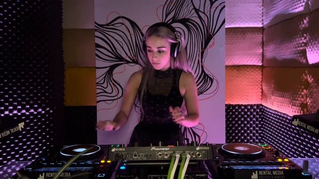 BELLE - Dj Set Mix 03 November 2023