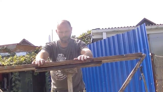 Утилизирую бутылки шашкой