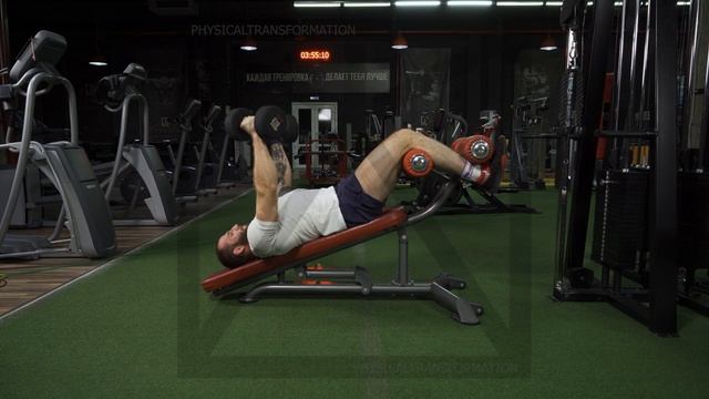 Жим_гантелей_на_обратной_скамье_Decline_Dumbbell_Bench_Press_