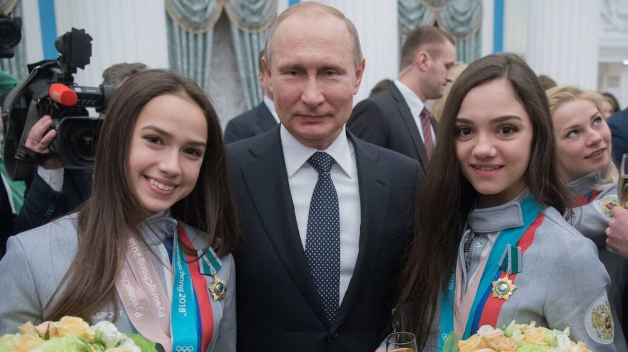 «Очень неожиданно и смело»: Евгения Медведева решила принять участие в ледовом шоу Алины Загитовой