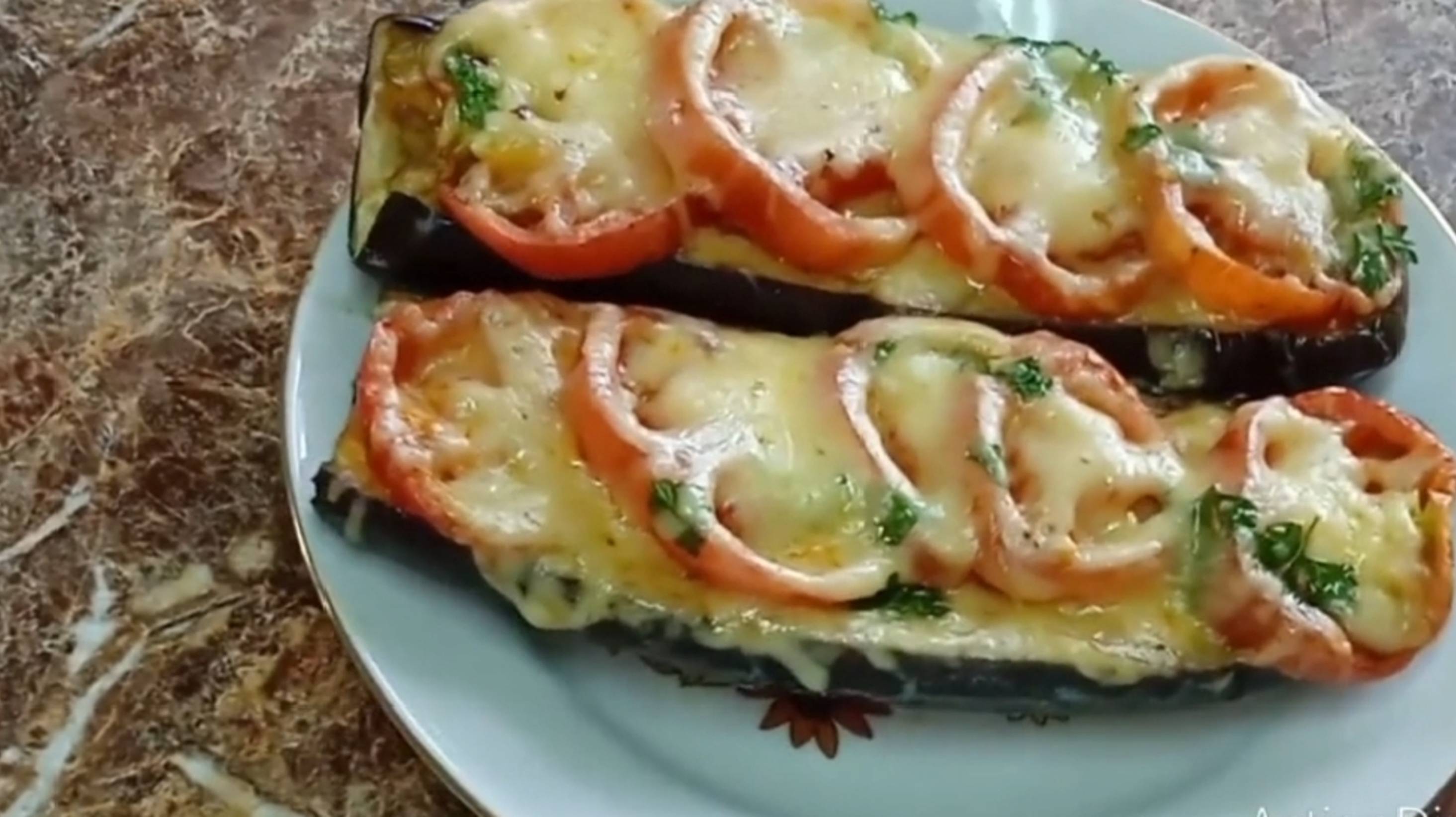 Баклажаны с помидорами и сыром в микроволновке. Суперзавтрак из баклажана.