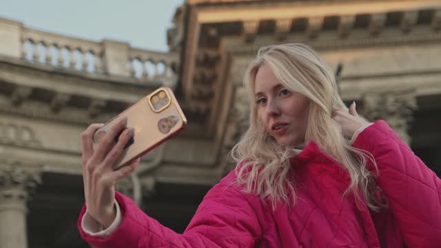 Столичная блондинка в Питере