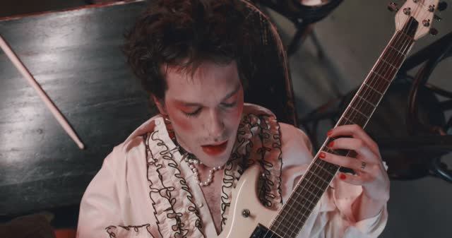 10177880-uhd_4096_2160_25fps