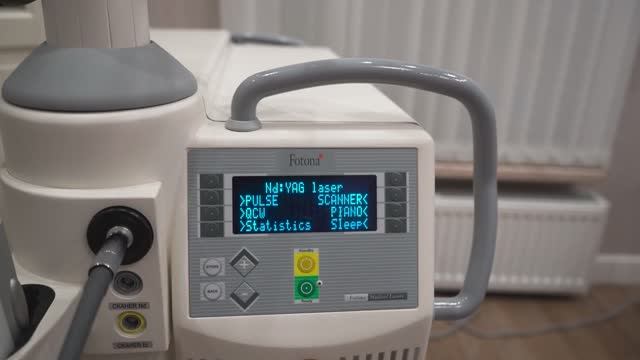 Видеоотзыв об аппарате Fotona XS Dynamis от партнера Bonne Clinique