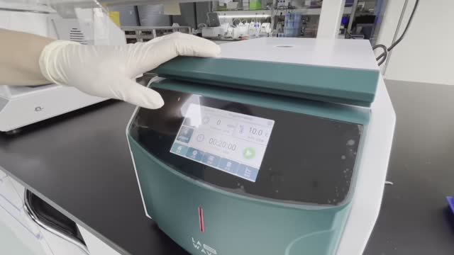 Микроцентрифуга с охлаждением, 15000 rpm, LABWAVE HC-3000R