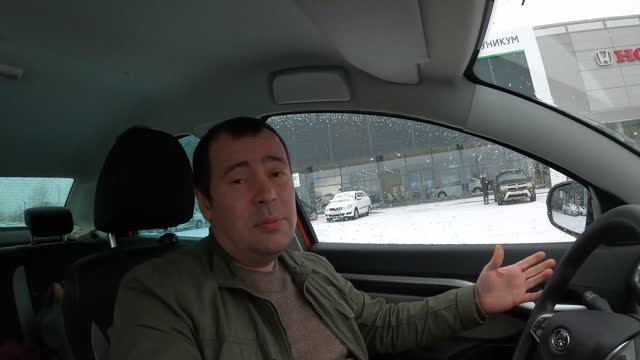 В Skoda Rapid разницы с VW Polo (Лифтбек) не увидел. Доп. пакеты