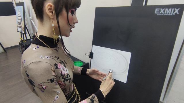 Овал: Искусство Свободного Владения Рукой 🎨