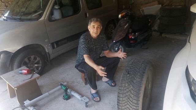 Как легко поменять колеса на  Range Rover Evoque