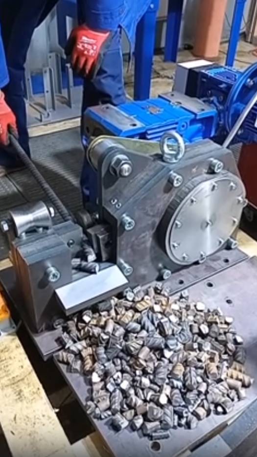 Мощный российский станок для резки арматуры А500 ПИЛИГРИМ™ — демонстрация работы