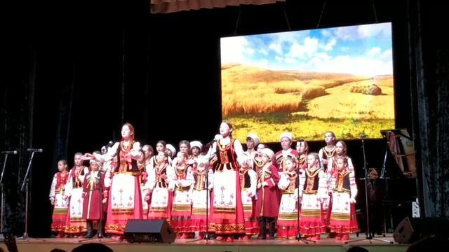 "Пораскинулись степи Кубани": ансамбль "Соловейко" (г. Анапа, 23.05.2025) Е