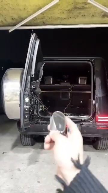 Mercedes-Benz G-класс - электропривод багажника