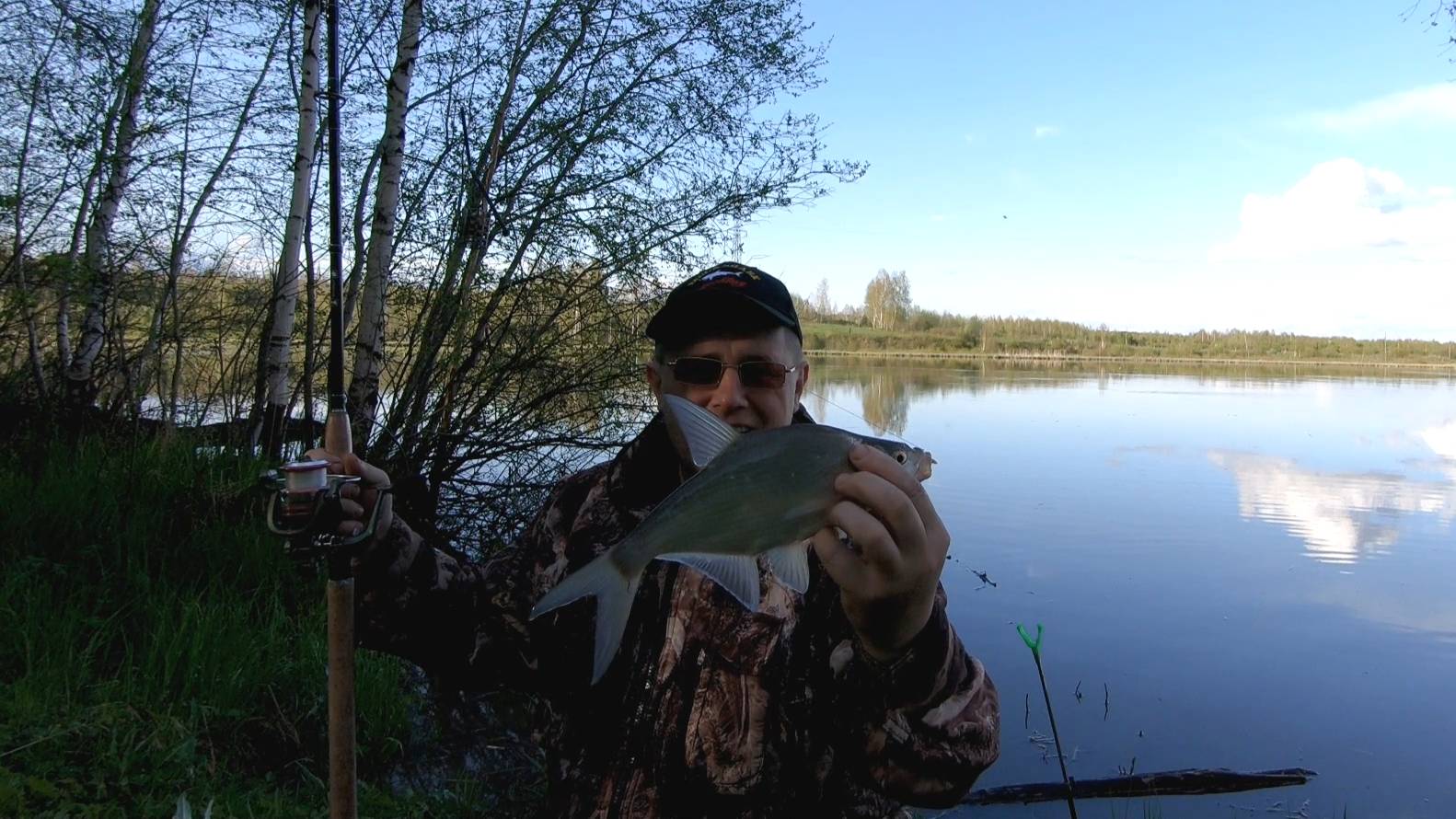 Рыбалка в устье реки на фидер.