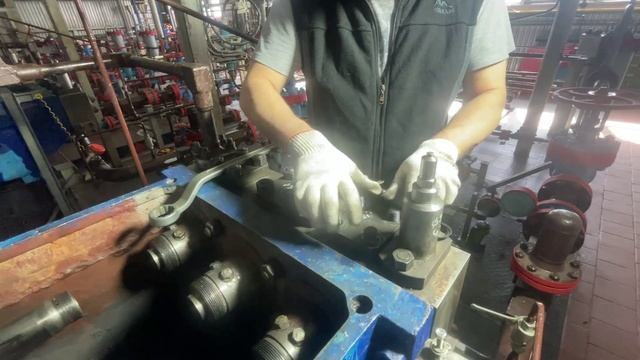 Насос 2,3 Т 4-250, ревизия гидроблока часть 1