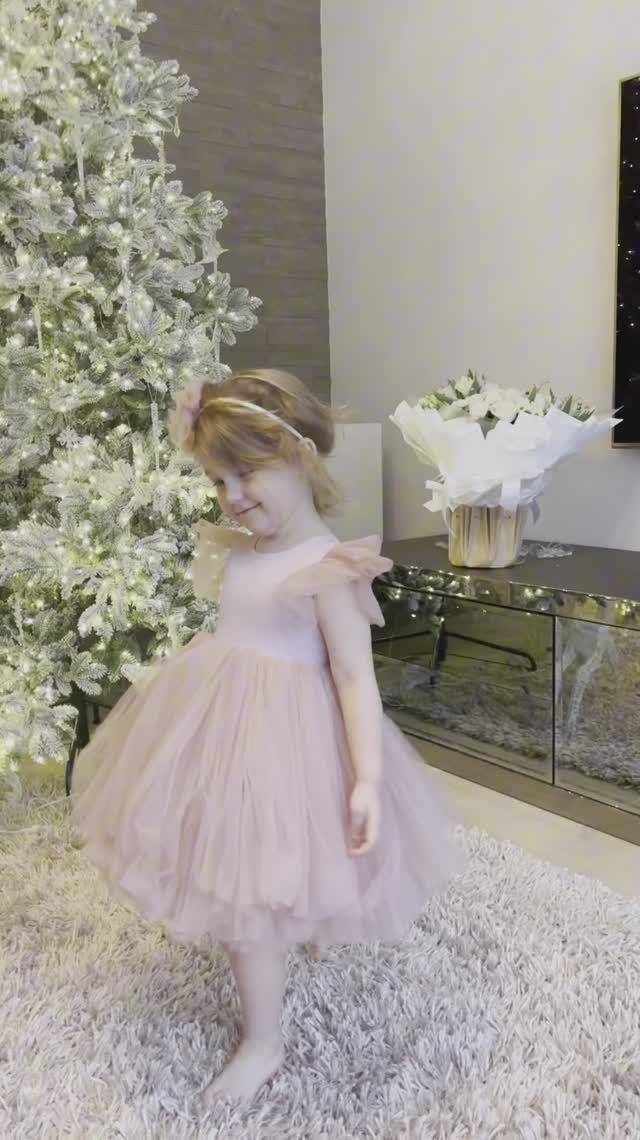 Выбираем наряд на Новогодний утренник #2глда9месяцев #Ева