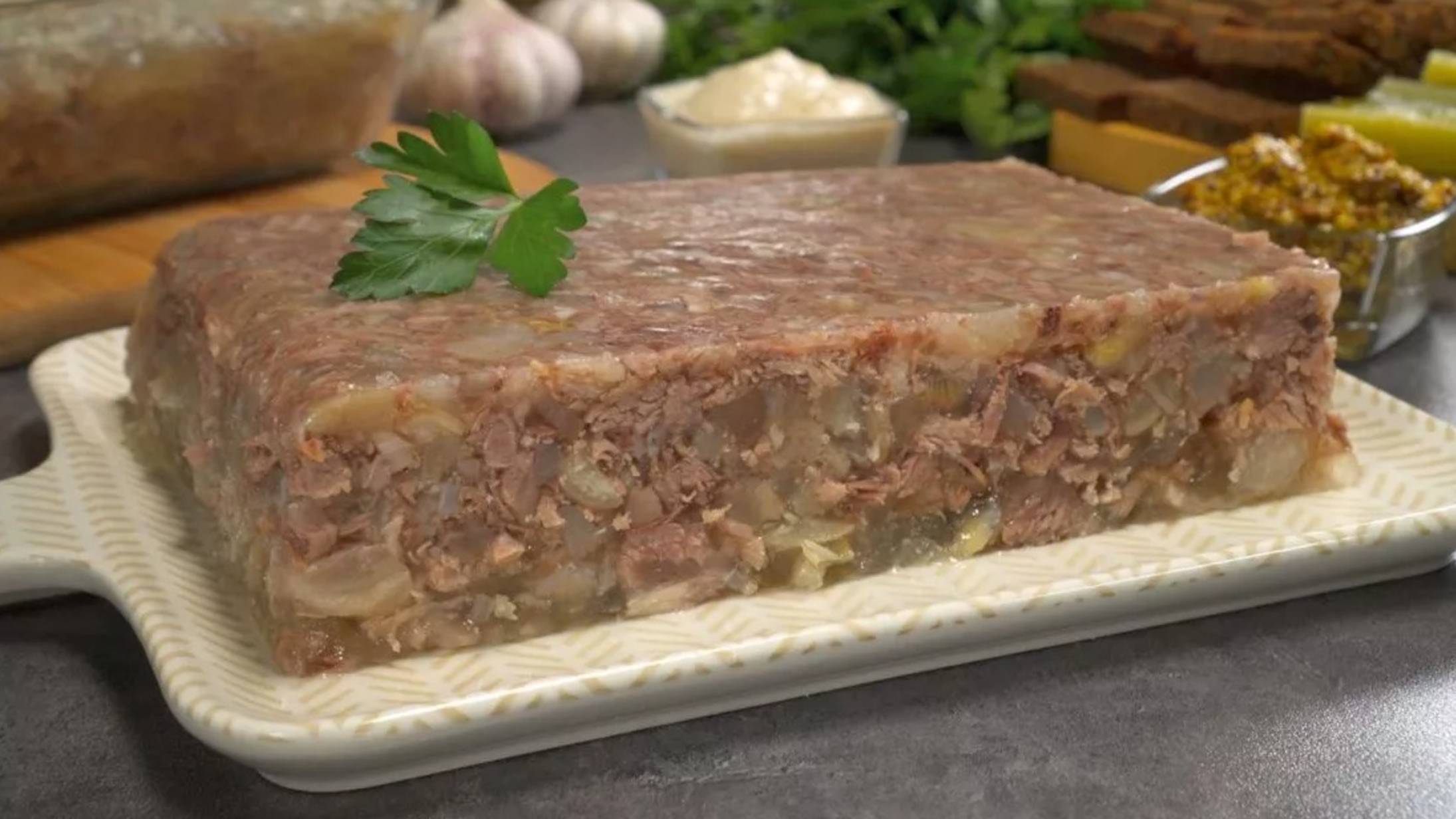 Как приготовить ВКУСНЫЙ ХОЛОДЕЦ. Домашний рецепт холодца от Всегда Вкусно!