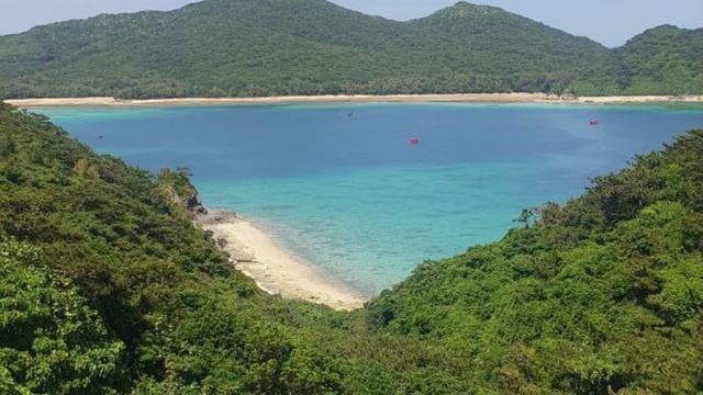 Гайд:Icecreсam Video Editor :Эффект перехода "Шашки" в коллаже острова Токасики.