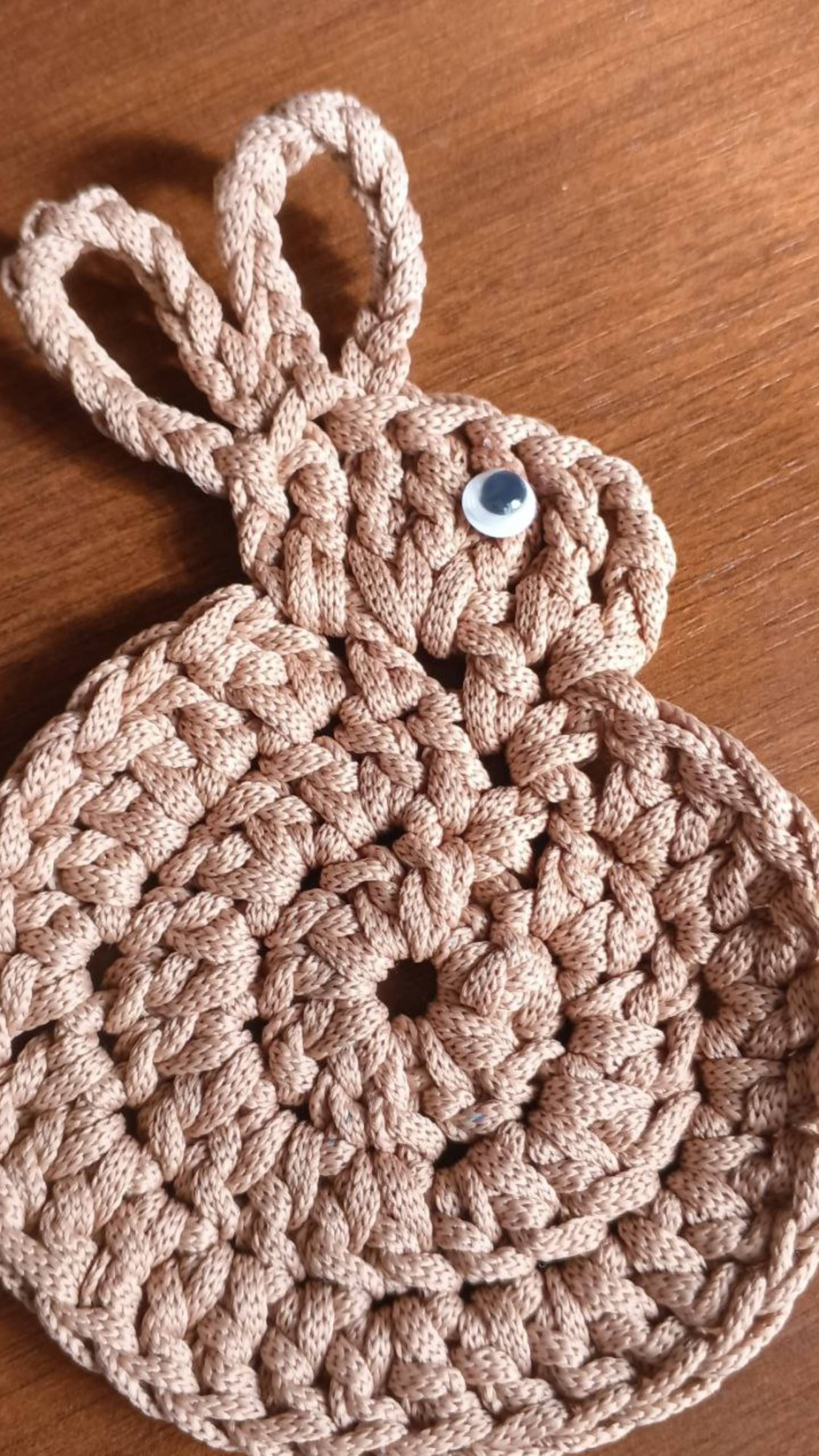 Подставка под чашку "Кролик" часть4