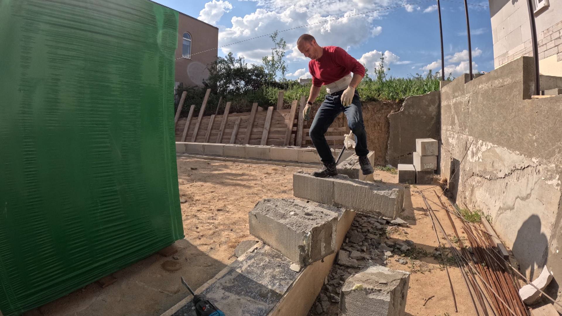 ЛОМАТЬ НЕ СТРОИТЬ РАЗБИВАЮ ВСЁ НАЧИНАЮ ВСЕ С НАЧАЛА #домснуля  #доммечты  #строюдом  #строюсам