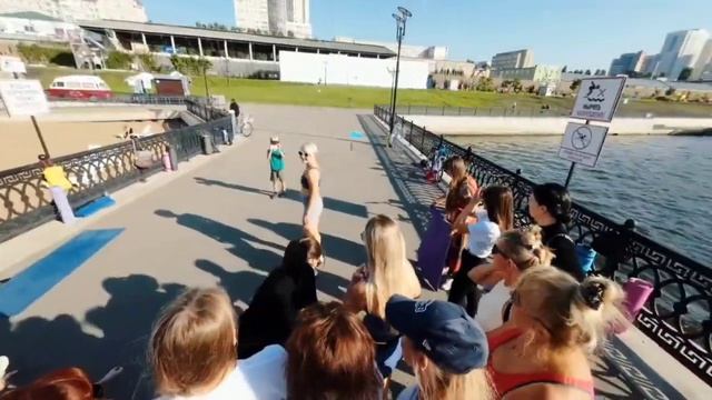 йога на пирсе