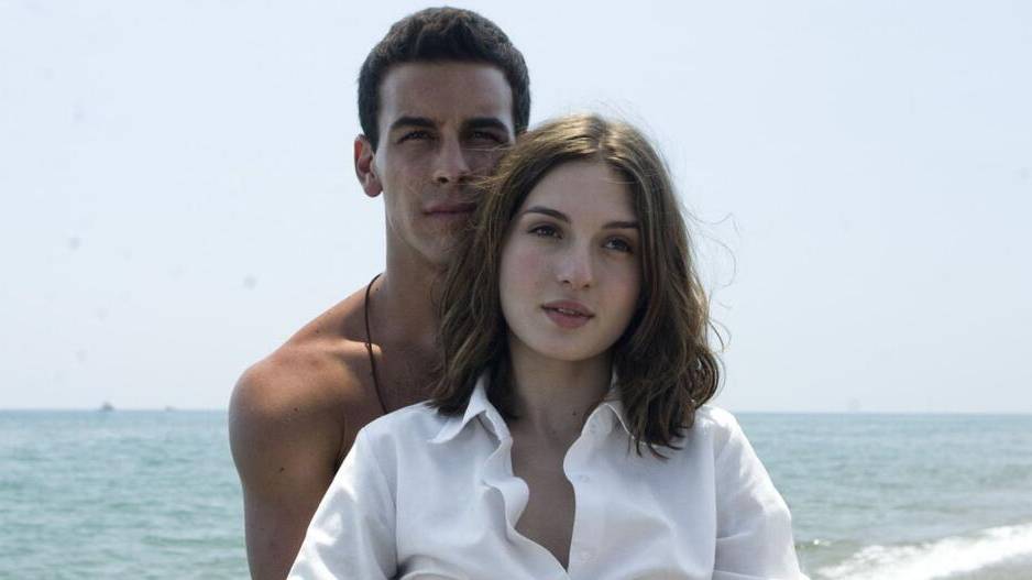 Три метра над уровнем неба клип два варианта песни Искусственный Интеллект