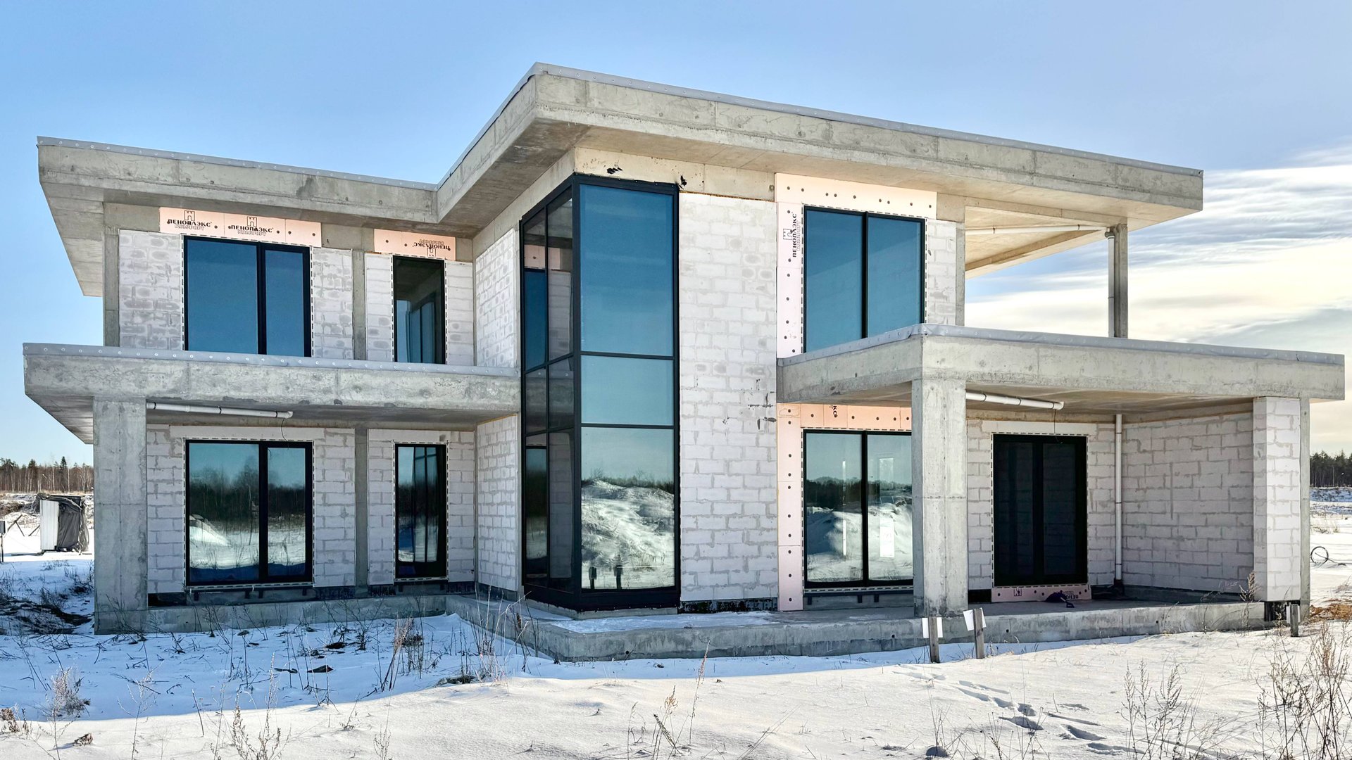 Интелео остекление Schuco (Шуко) загородного дома в КП Оазис парк